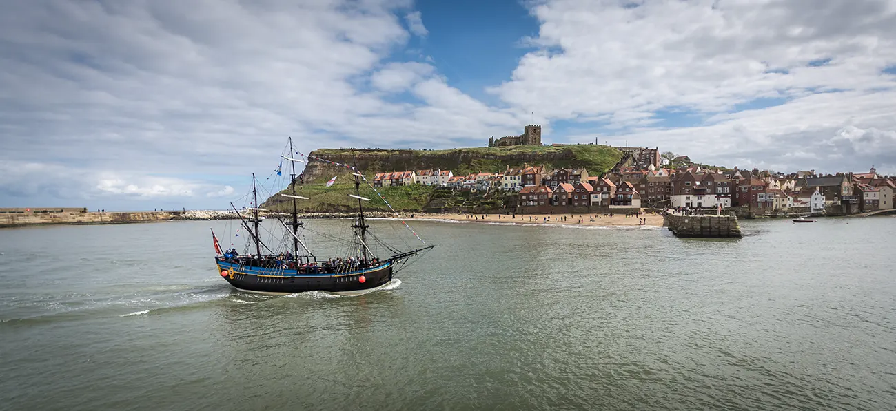 North East Coast Holiday 2024 Ultimate Guide: Discovering Whitby ...